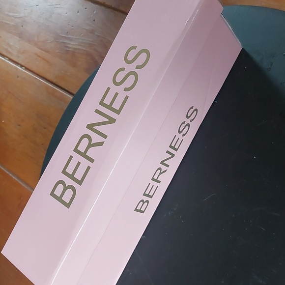 Berness | Shoes | Brand New Never Worn Gorgeous Rhinestone Strap ...